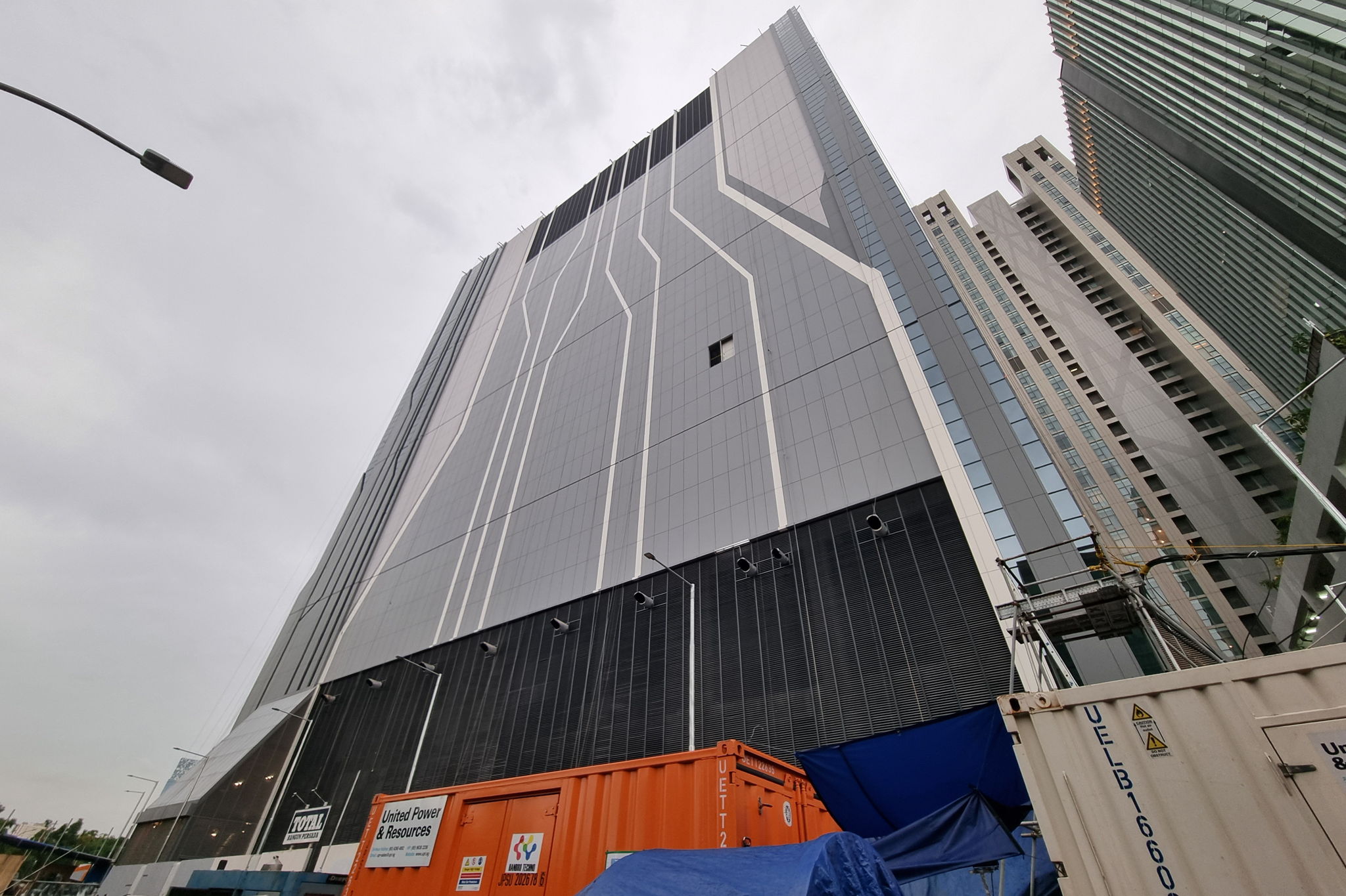 E1 Data Center Campus