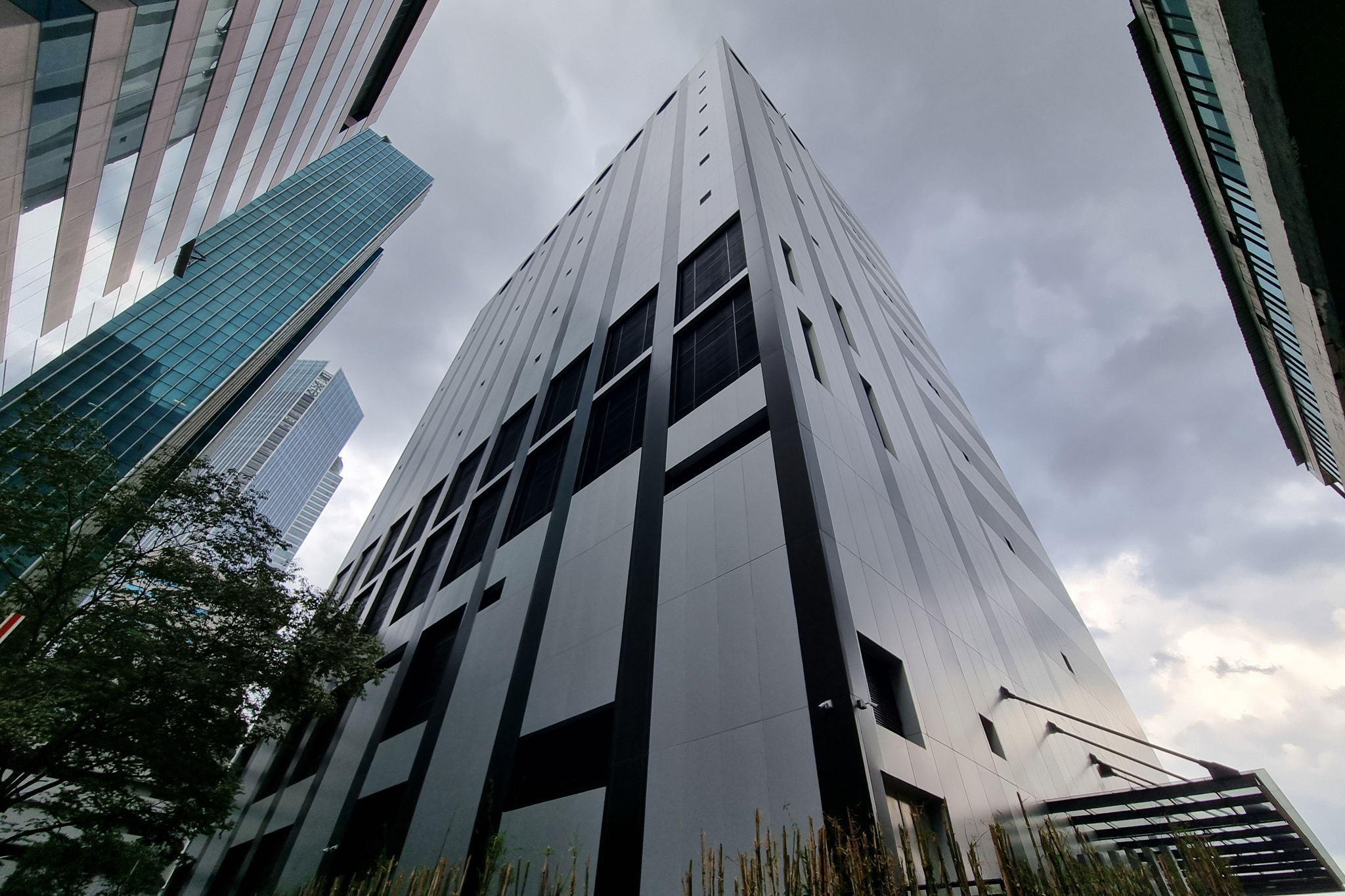 E1 Data Center Campus